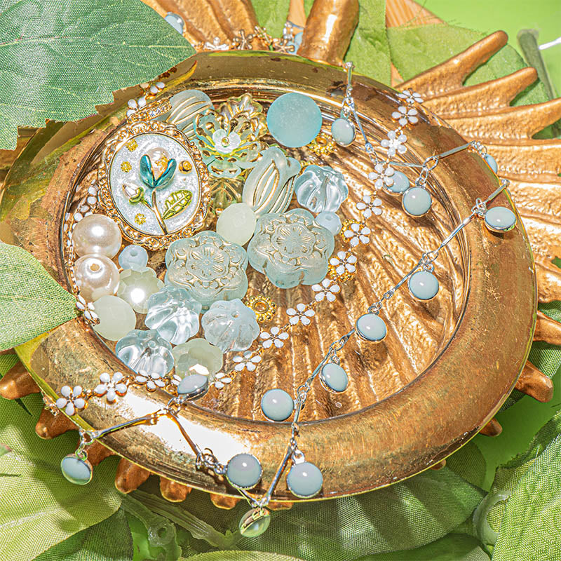 Bead Mix & Chain in Picnic in the Clouds - Jesse James Beads