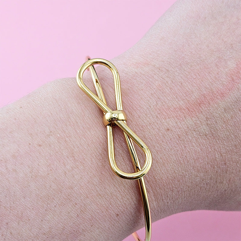 18K Gold Bow Bangle Bracelet – Jesse James Beads