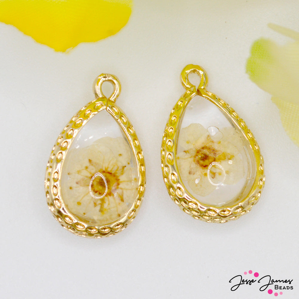 Spring Daisy Charm Pair - Jesse James Beads